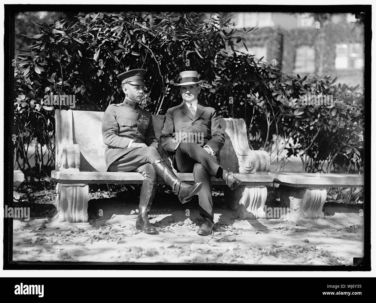HARRIS, PETER CHARLES. MAJOR GENERAL, U.S.A. LEFT, WITH BROTHER, SEN ...