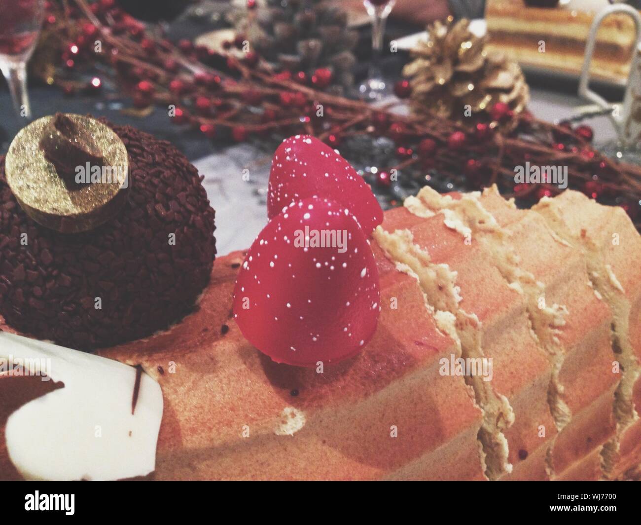 Yule log tradition hi-res stock photography and images - Alamy