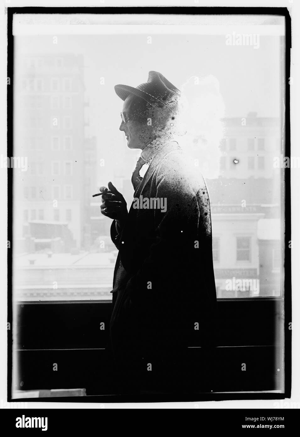 Silhouette form Black and White Stock Photos & Images - Alamy