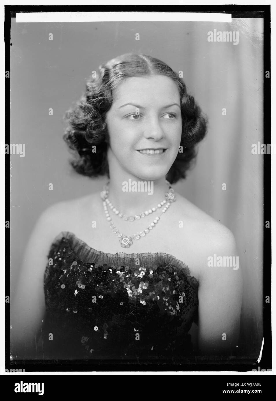 Miss adrianne henderson hi-res stock photography and images - Alamy