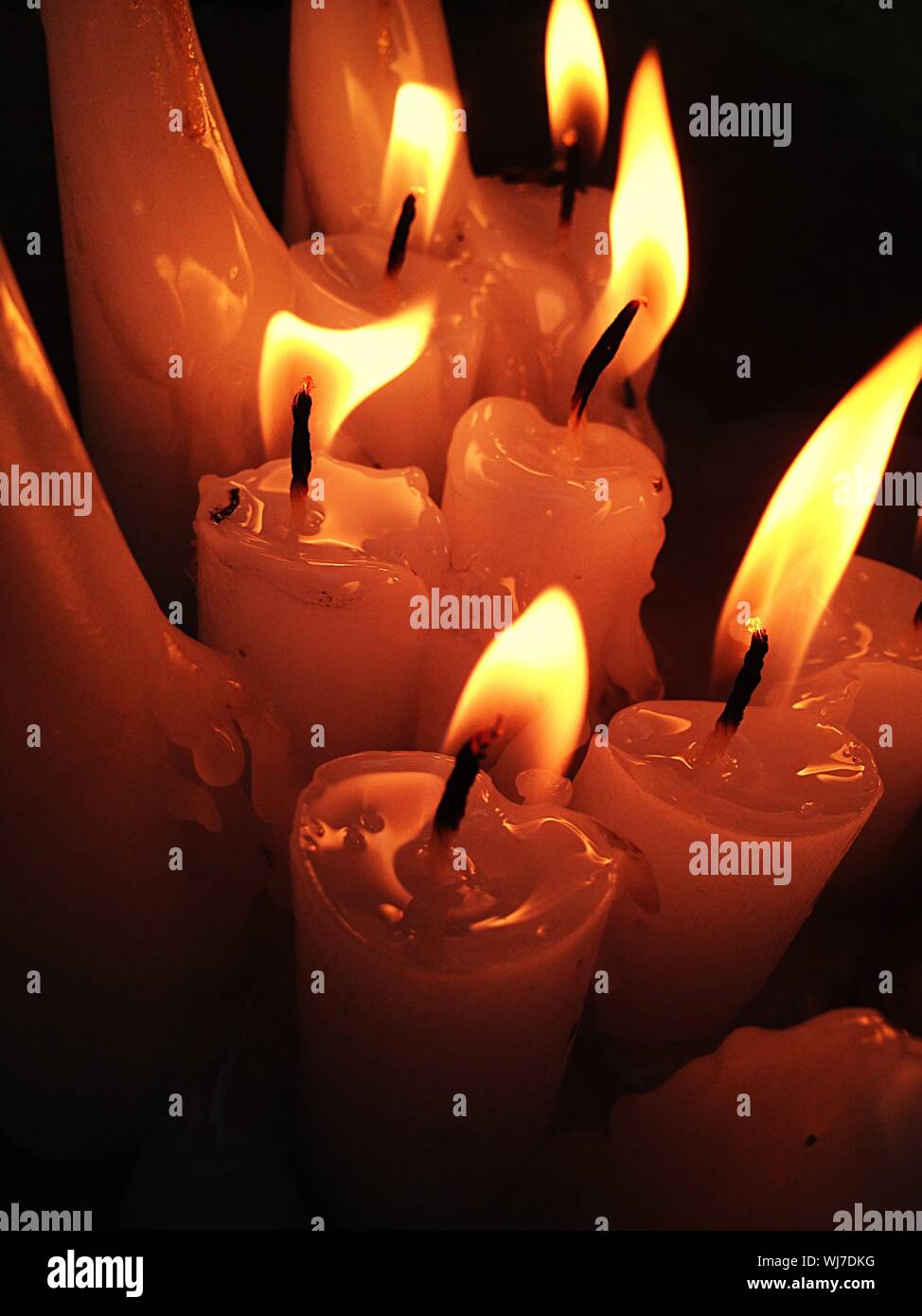 Dark room lit hi-res stock photography and images - Alamy