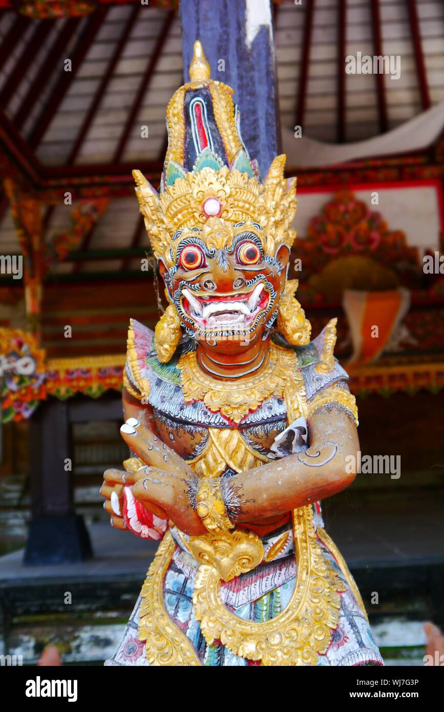 Monster statue hi-res stock photography and images - Alamy