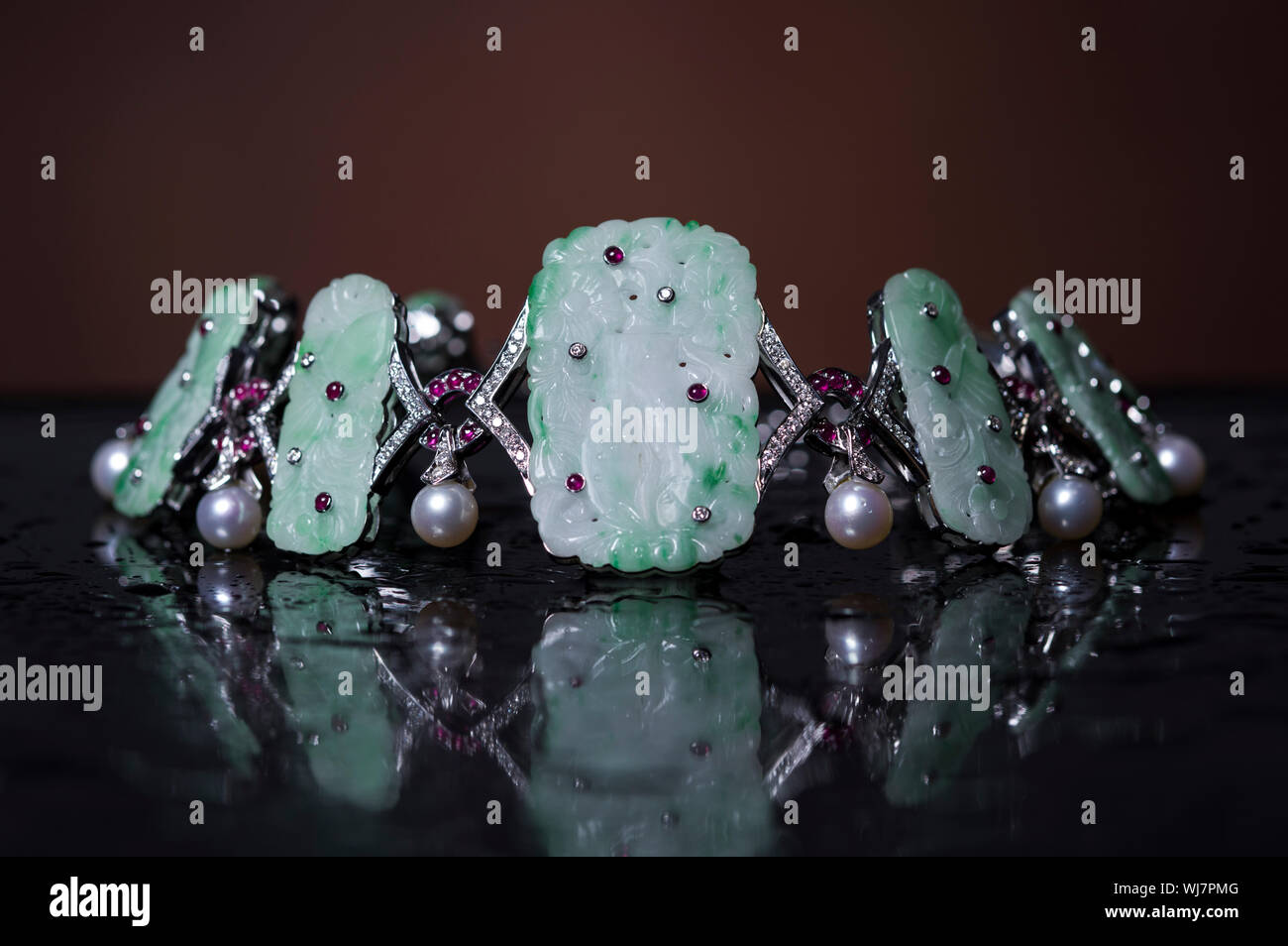 Precious jade hi-res stock photography and images - Alamy