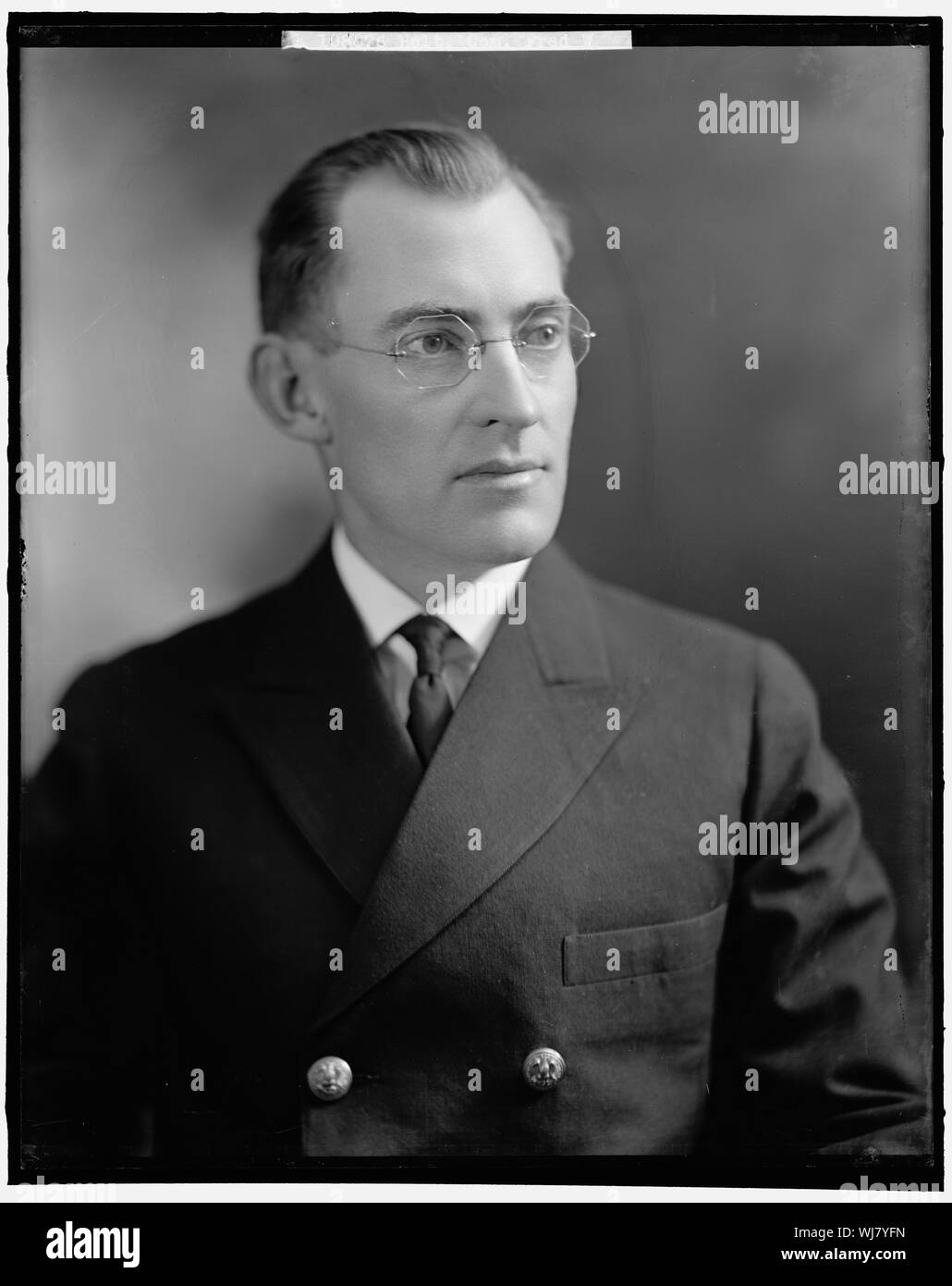 Officer commanding military government hi-res stock photography and ...