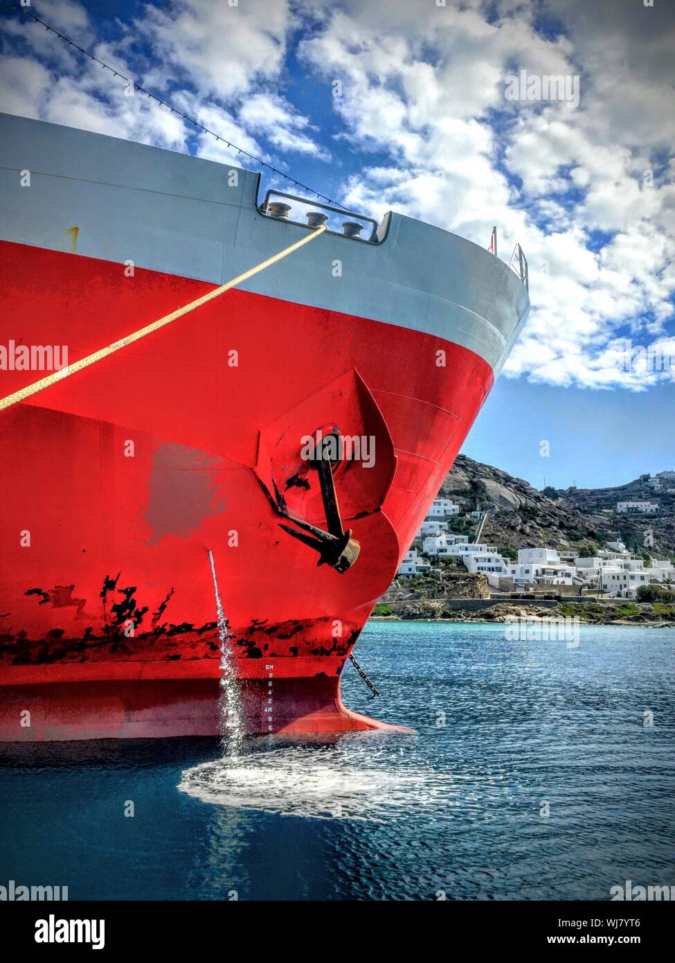 Red ship hi-res stock photography and images - Alamy