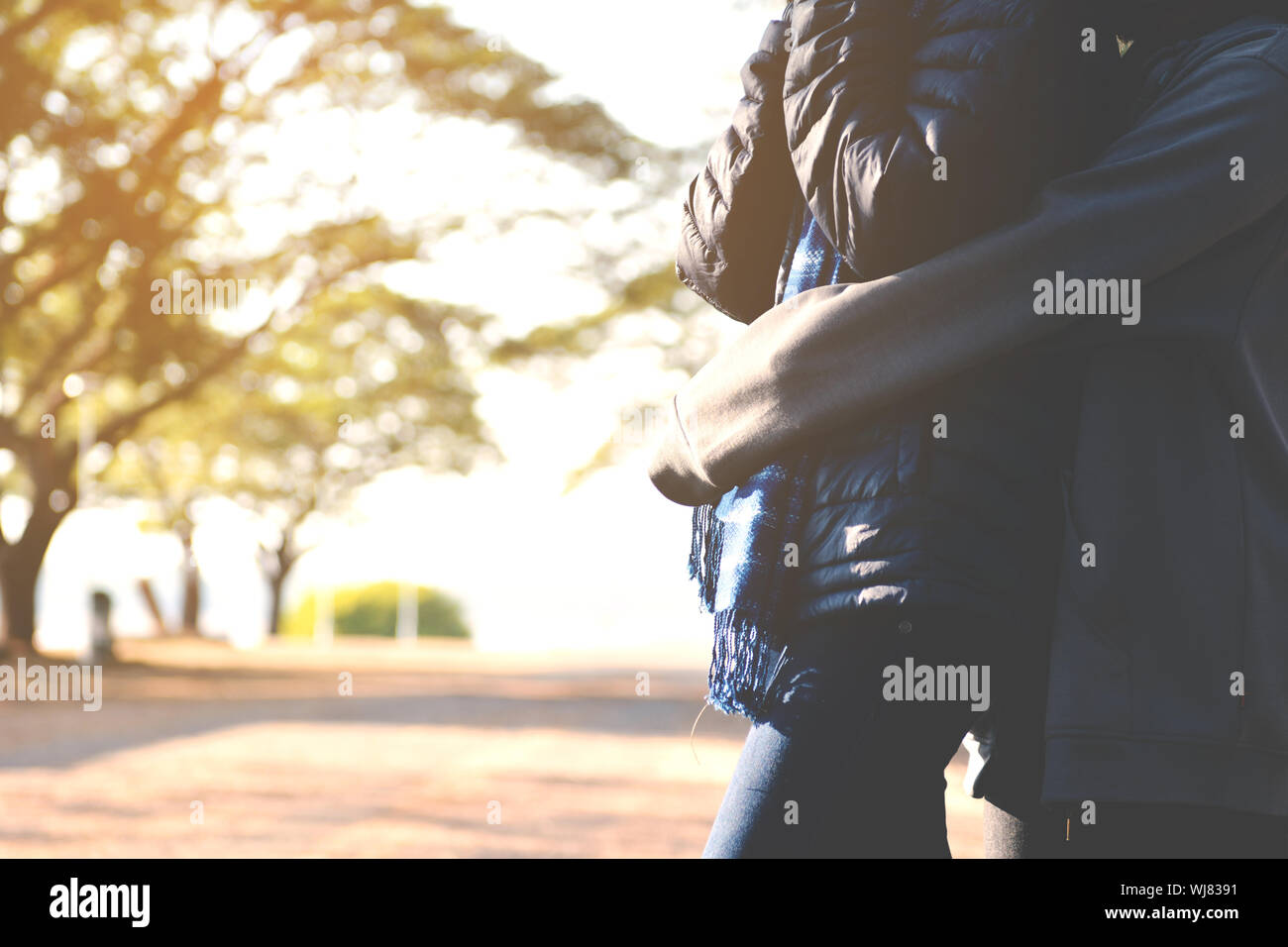 Side view of couple hi-res stock photography and images - Alamy