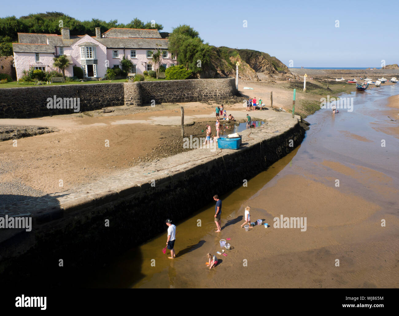 Cornwall house hi-res stock photography and images - Alamy