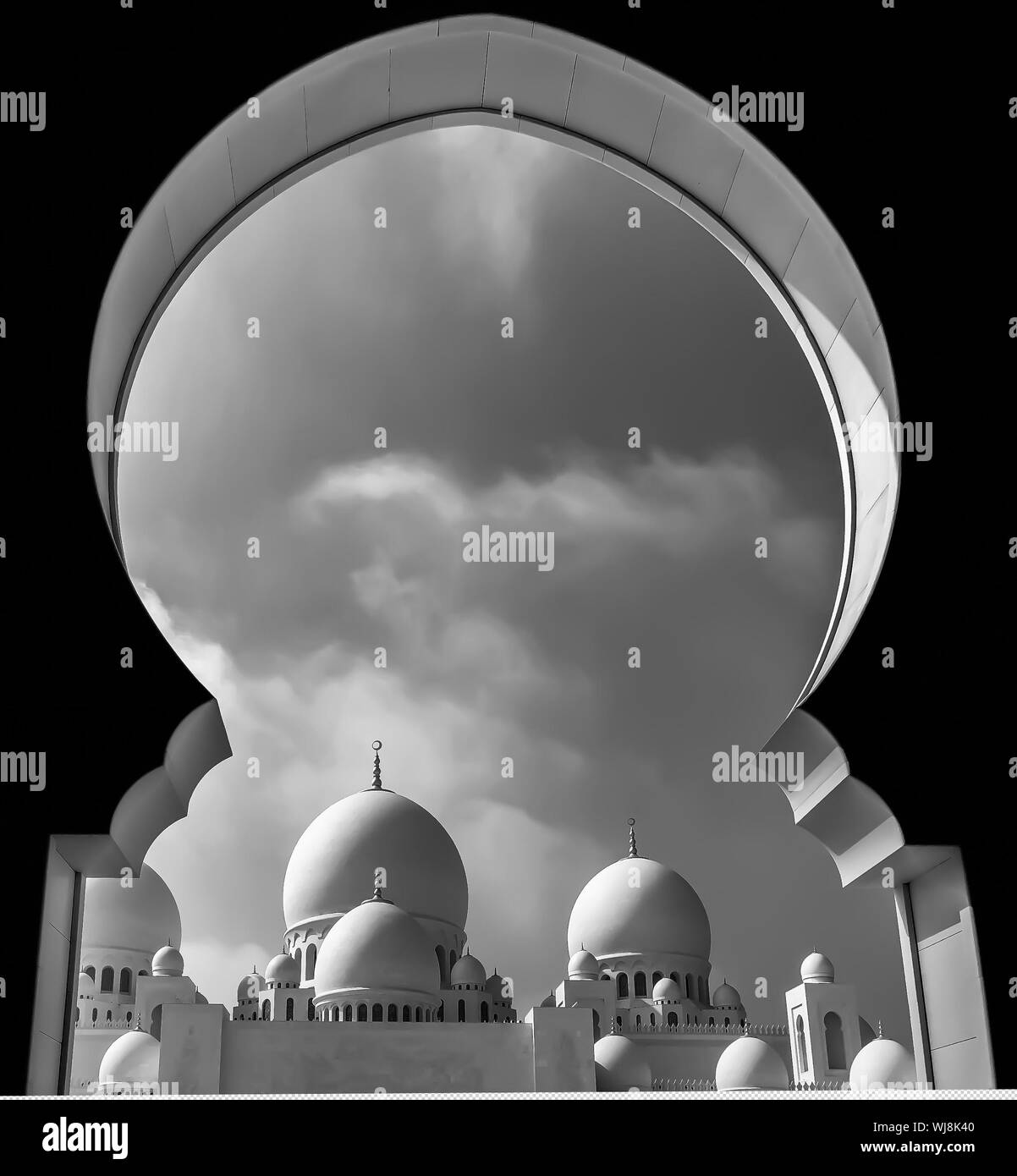 Sheikh zayed grand mosque arch hi-res stock photography and images - Alamy