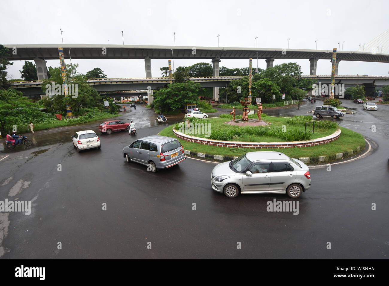 Divja Circle with Breda Pillars. Panaji, Goa, India Stock Photo - Alamy