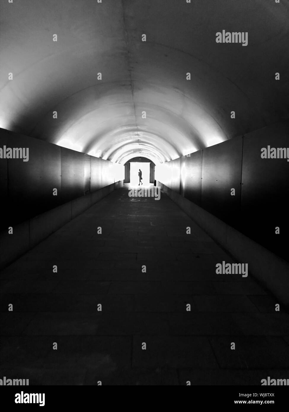 Bright light distant hi-res stock photography and images - Alamy