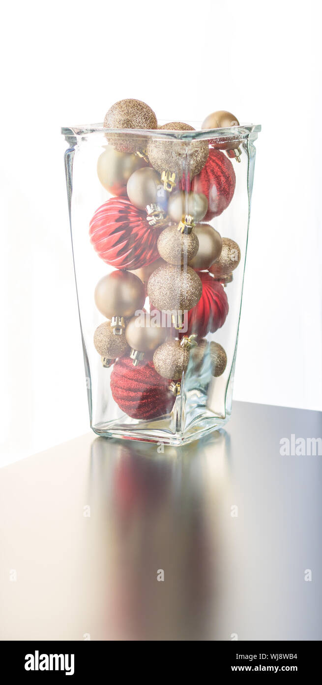 Christmas baubles glass hi-res stock photography and images - Alamy