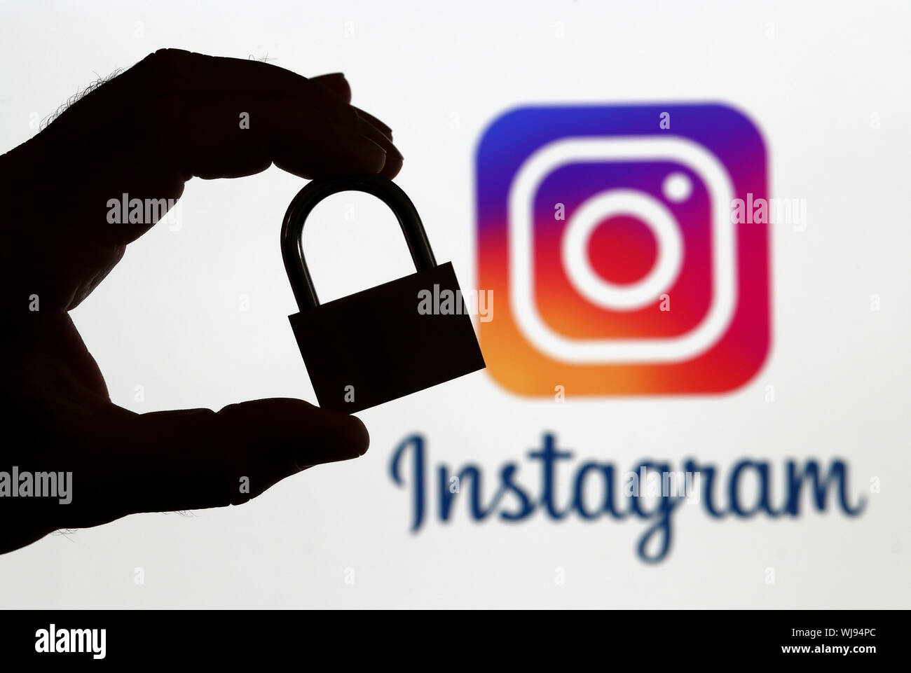 Instagram Logo High Resolution Stock Photography and Images - Alamy