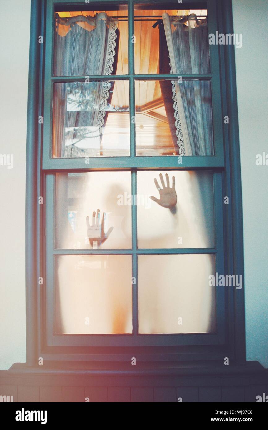 Hands glass hi-res stock photography and images - Alamy