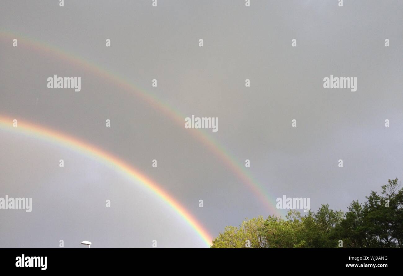Semi circle rainbow hi-res stock photography and images - Alamy