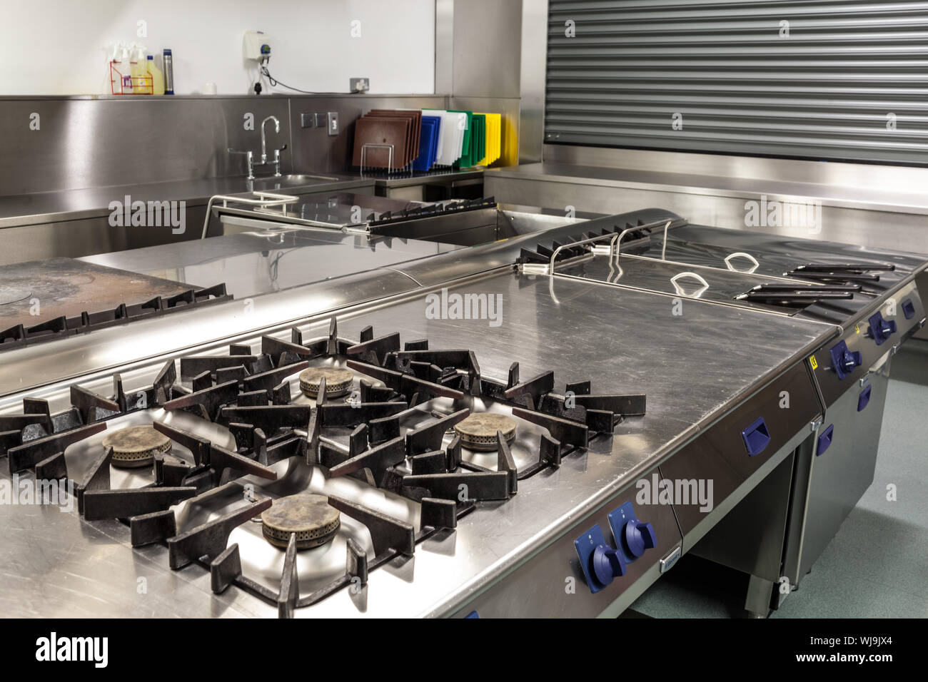 Picture of hotel kitchen in chrome Stock Photo - Alamy