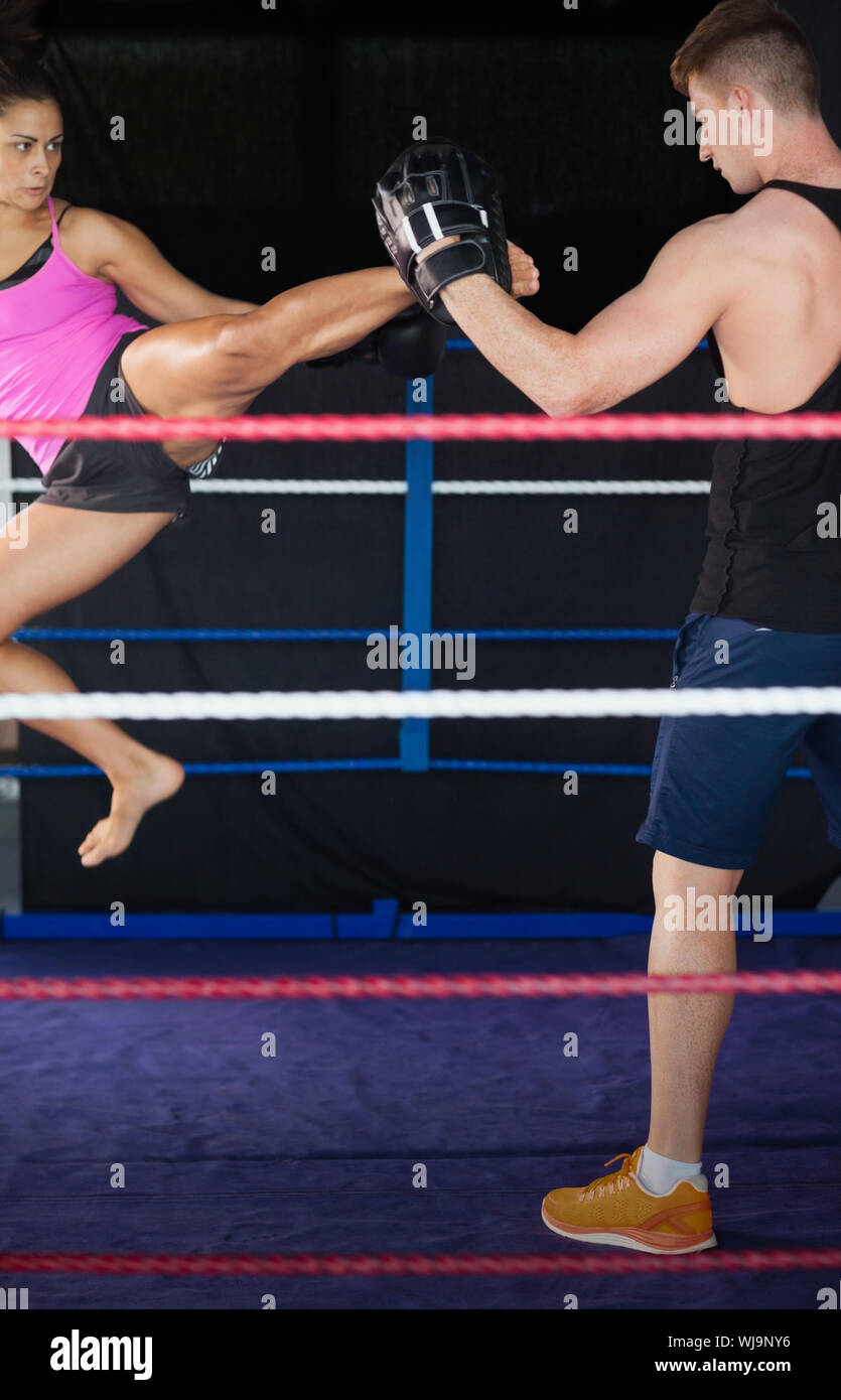 Boxing ring competition action standing hi-res stock photography and ...