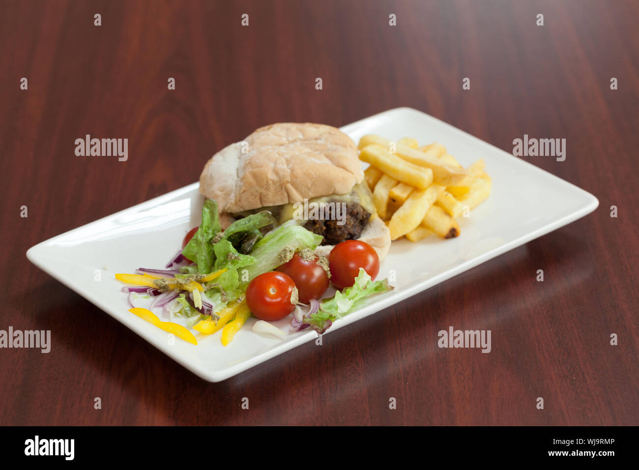 Side view tasty cheeseburger hi-res stock photography and images - Alamy