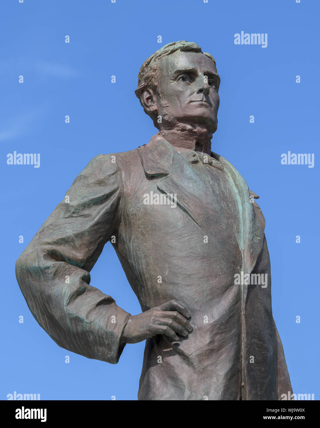 Life-size statue marks the tomb of Confederate President Jefferson ...