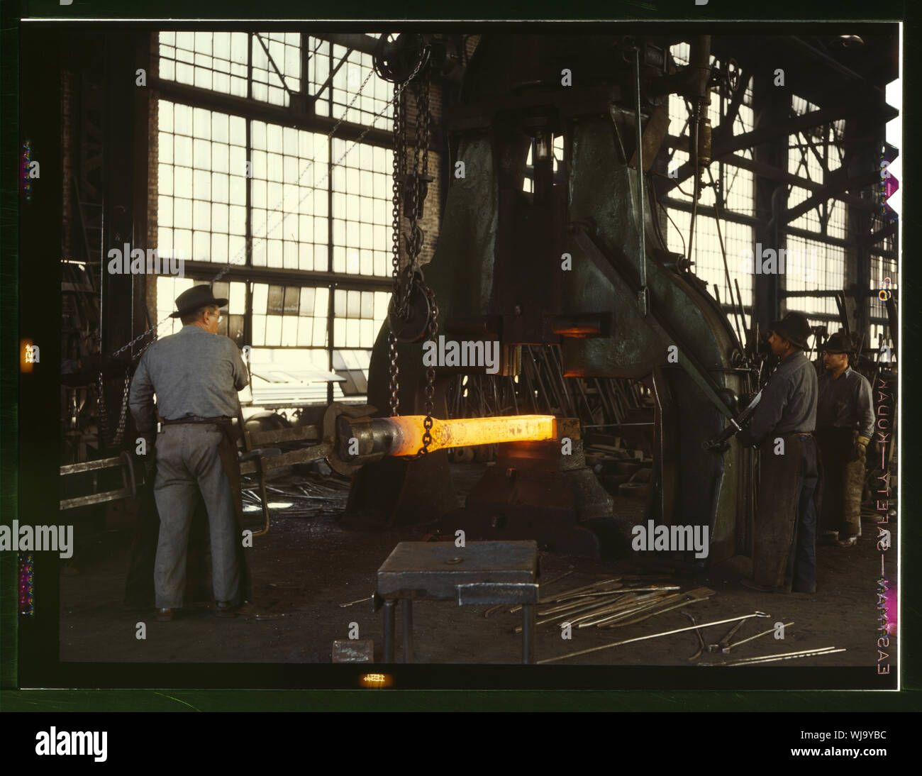 Drop hammer hi-res stock photography and images - Alamy