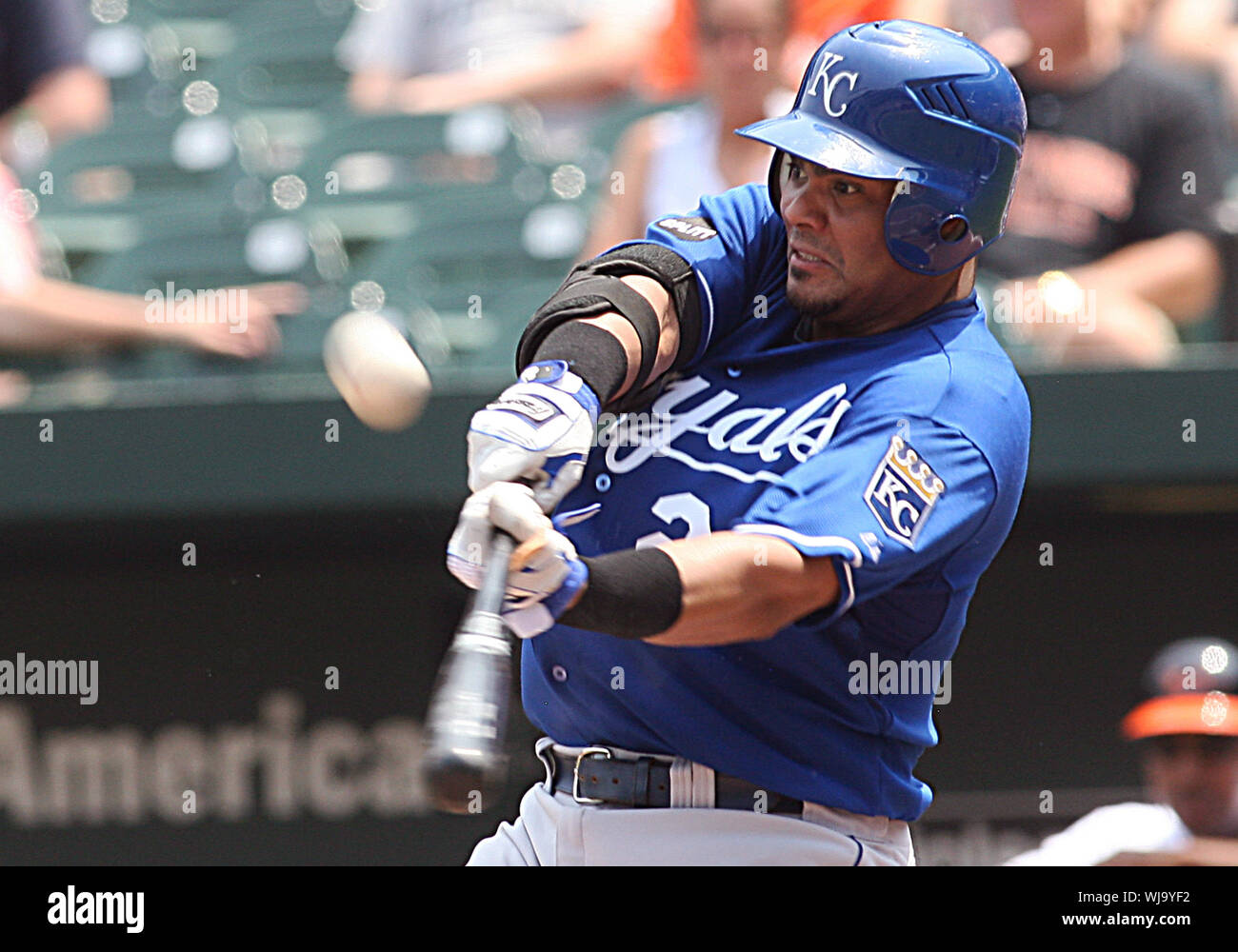 Baseball in contact with bat hi-res stock photography and images - Alamy