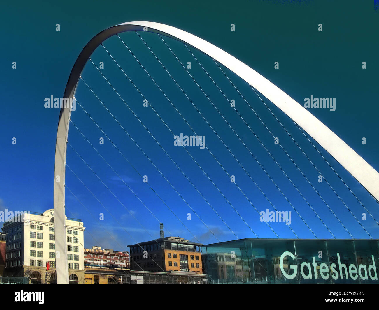 Curve span hi-res stock photography and images - Alamy