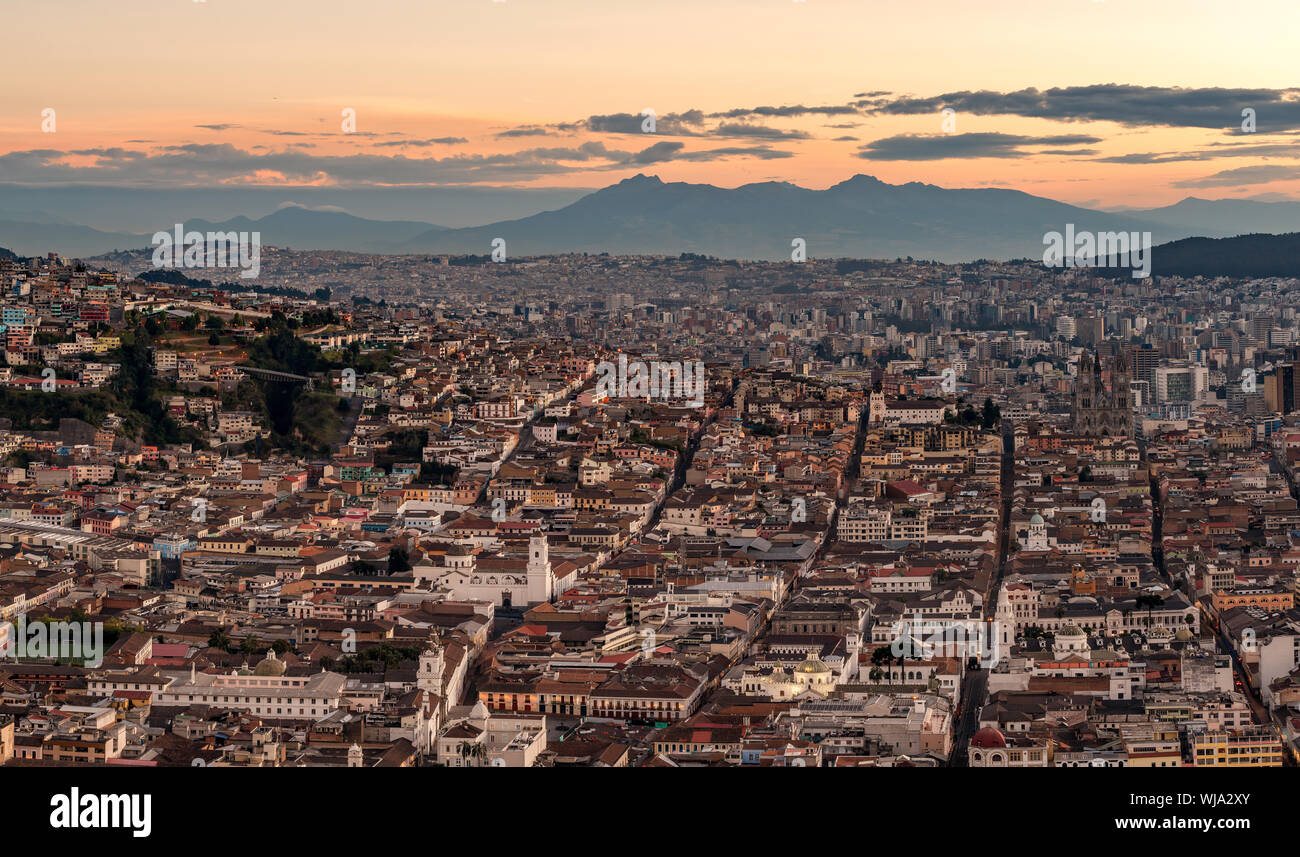 Aerial view quito hi-res stock photography and images - Alamy