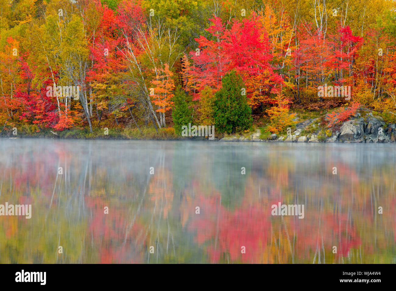 Misty simon lake hi-res stock photography and images - Alamy