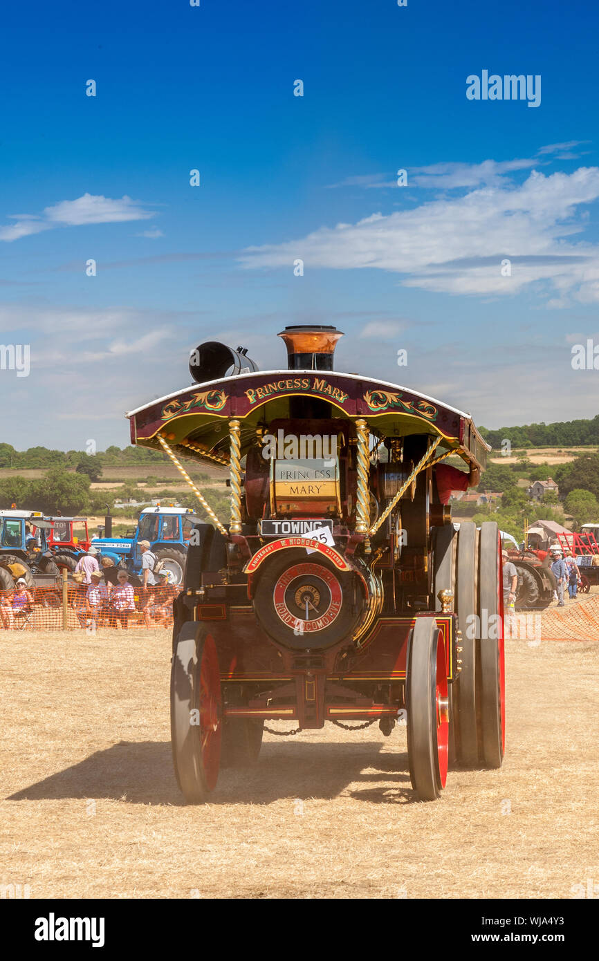 A 1922 Burrell showman's engine 'Princess Mary' at speed in the 2018 ...