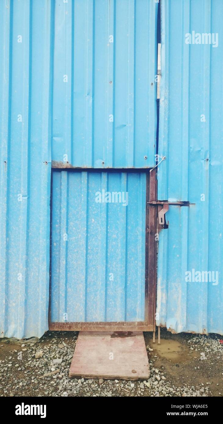 Closed site hi-res stock photography and images - Alamy