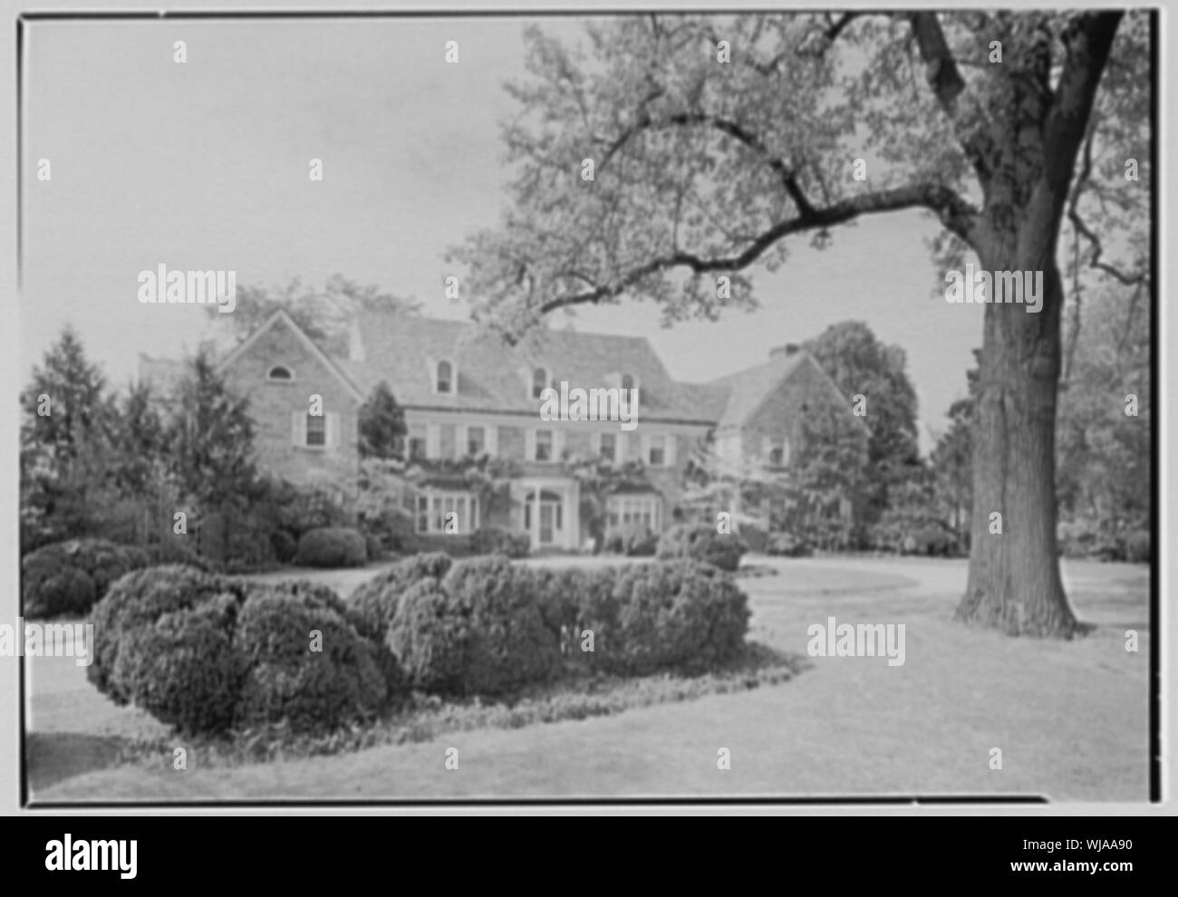 Hannibal C. Ford, residence on Kings Point Rd., Great Neck, Long Island ...