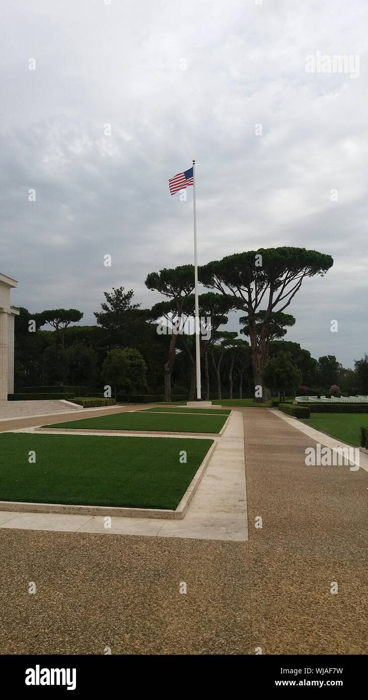 Pole pathway hi-res stock photography and images - Alamy