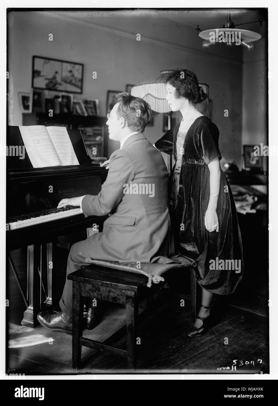 Hara Black and White Stock Photos & Images - Alamy