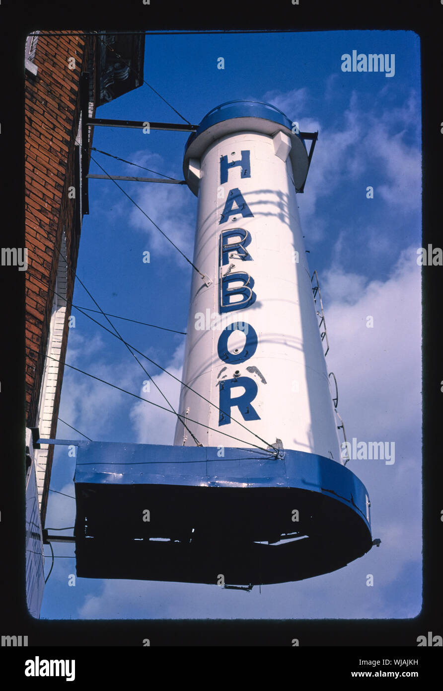 York harbor inn hi-res stock photography and images - Alamy