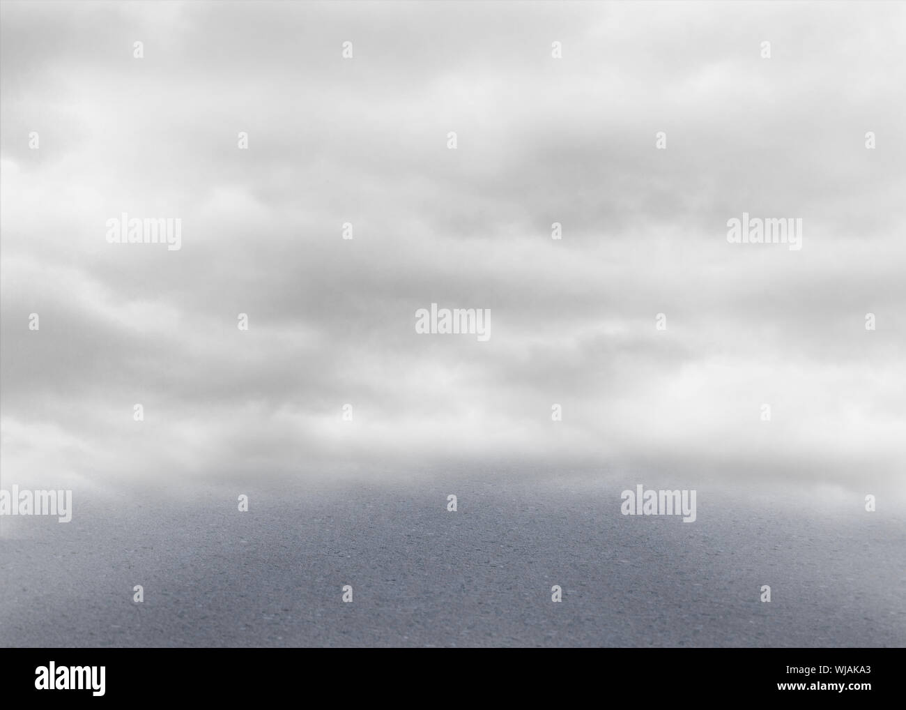 Misty desert landscape hi-res stock photography and images - Alamy