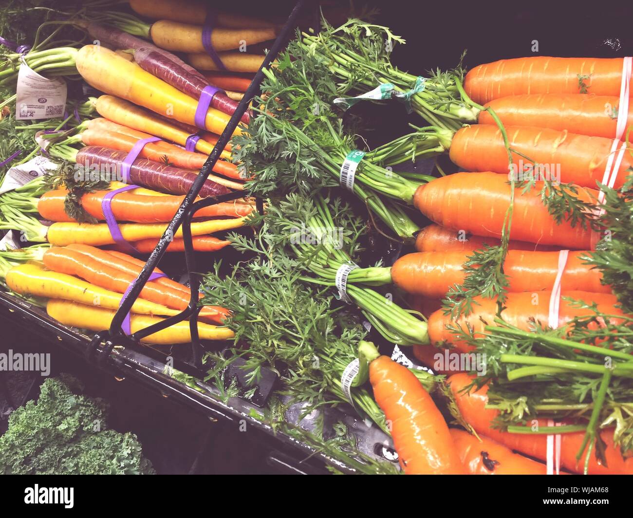 Supermarket carrots hi-res stock photography and images - Alamy