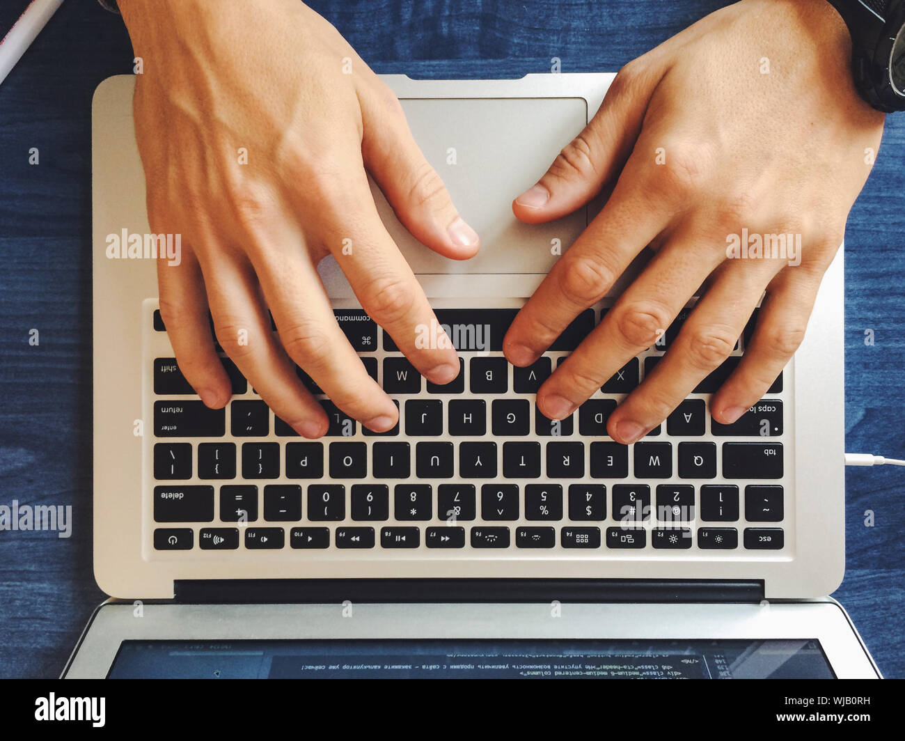 Hand laptop hi-res stock photography and images - Alamy