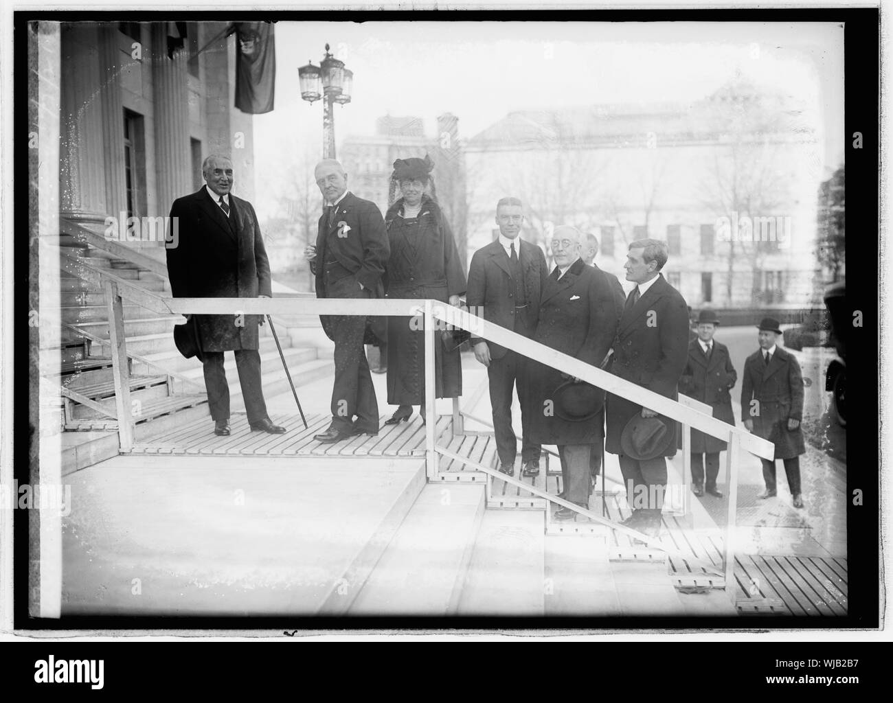 Harding at Red Cross meeting, 12/7/21 Stock Photo - Alamy