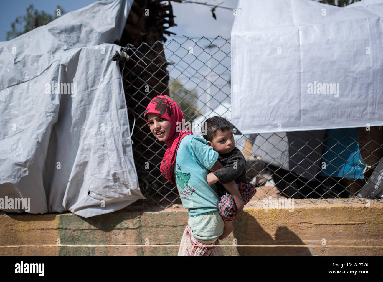 Kids story telling hi-res stock photography and images - Alamy