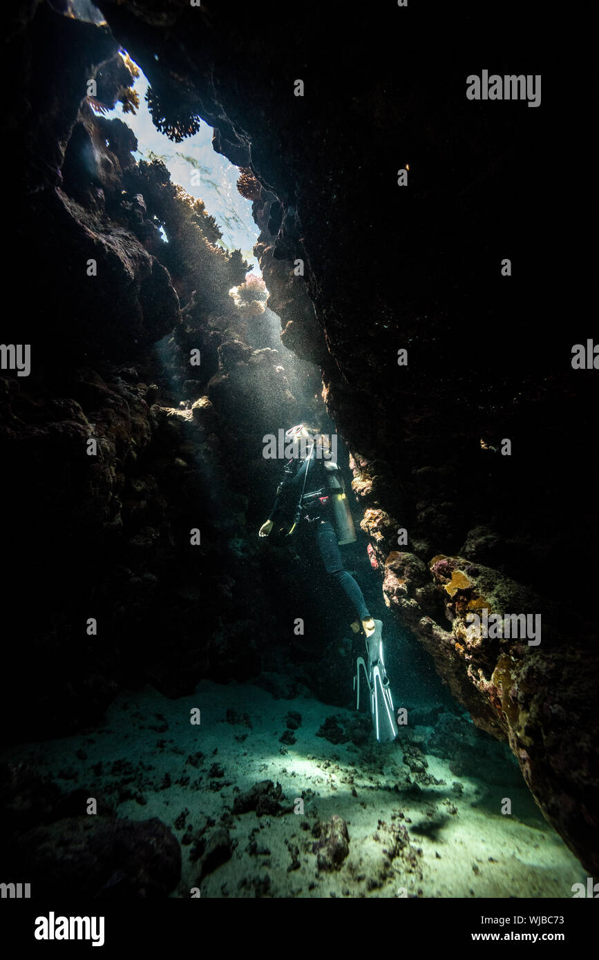 Women cave diving hi-res stock photography and images - Alamy
