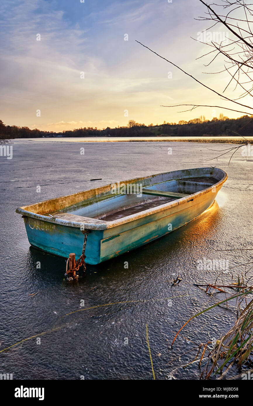 Stuck rowboat hi-res stock photography and images - Alamy