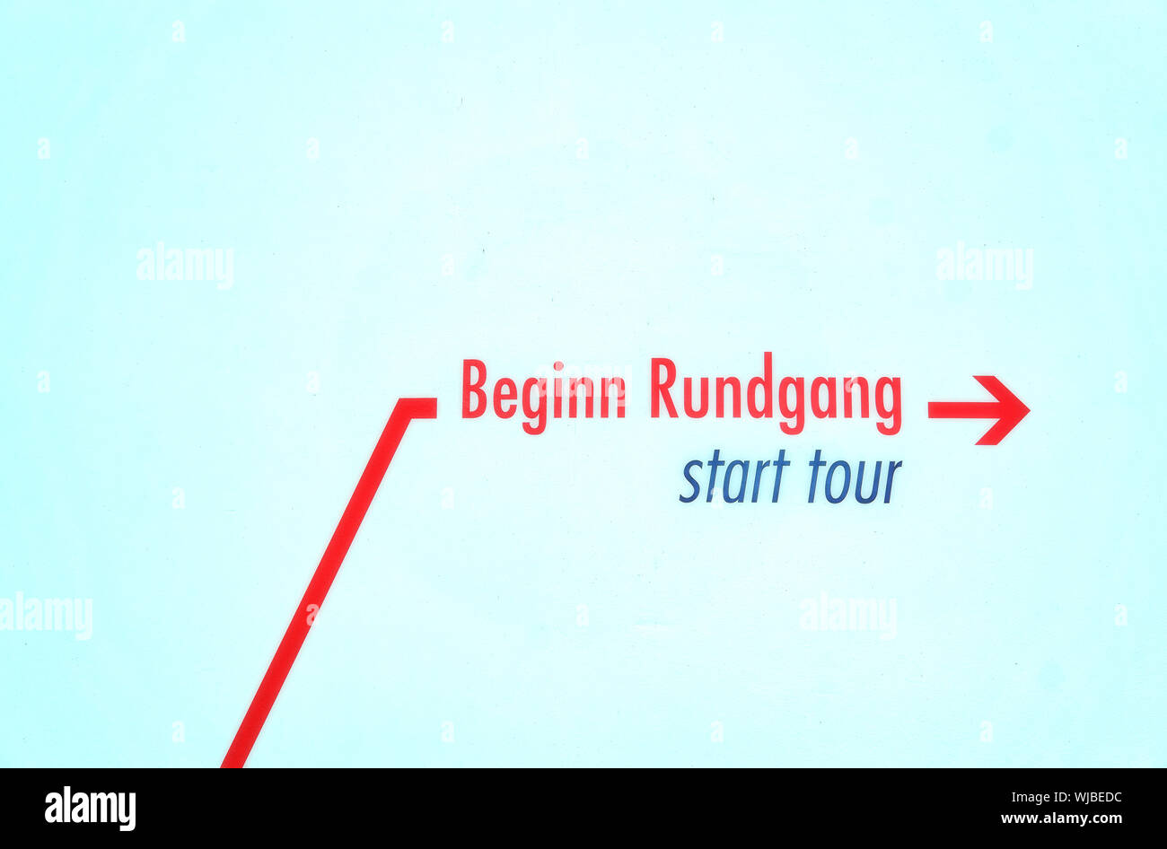 Text start tour with red arrow isolated on white background Stock Photo ...