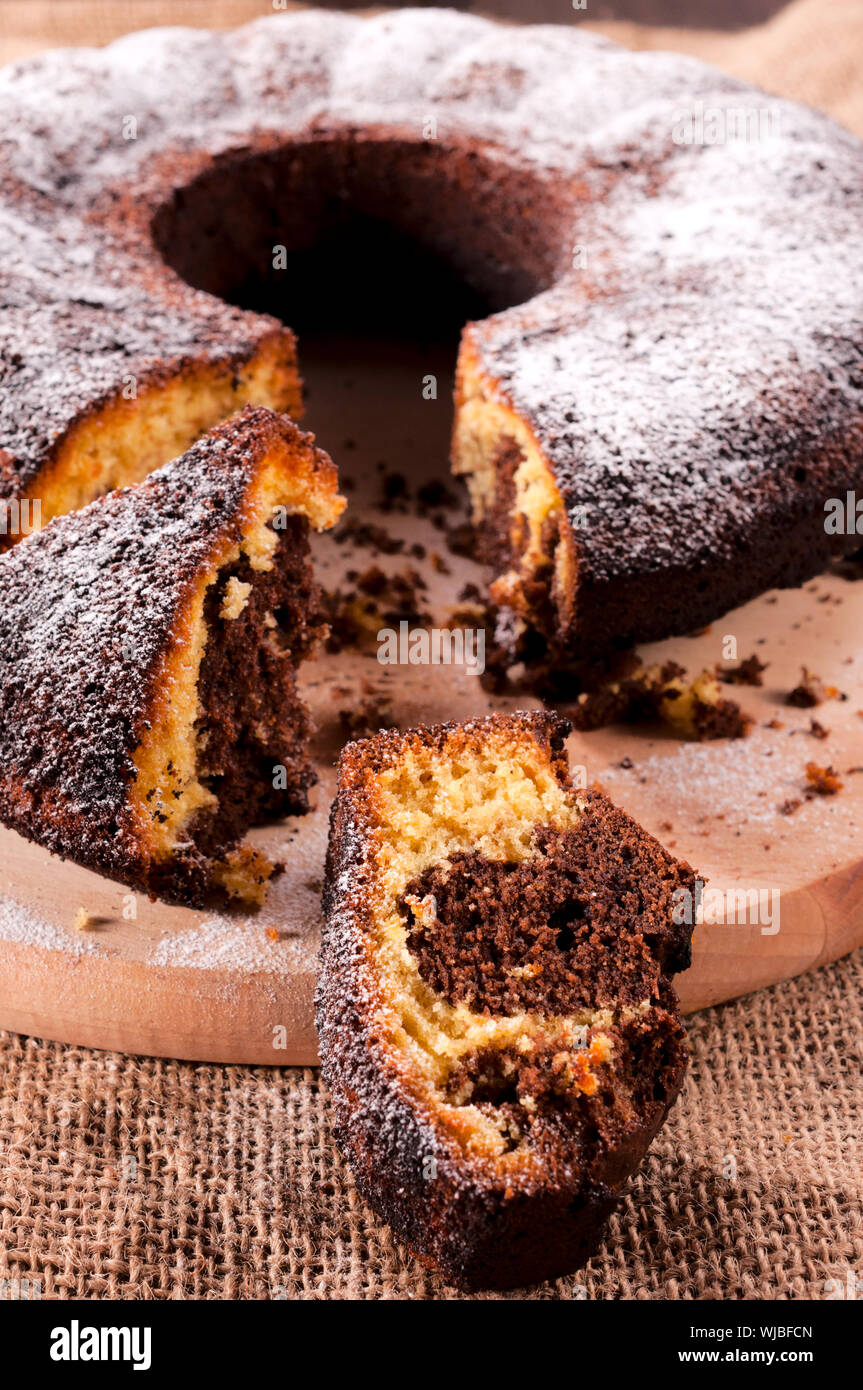 Dessert dry cake with vanilla and coffee Stock Photo - Alamy