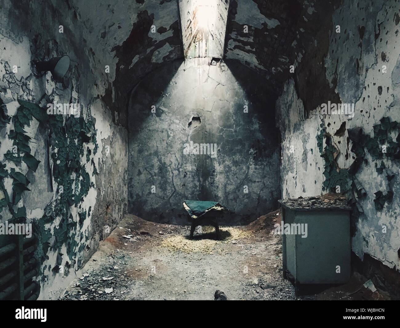 Run down prison hi-res stock photography and images - Alamy