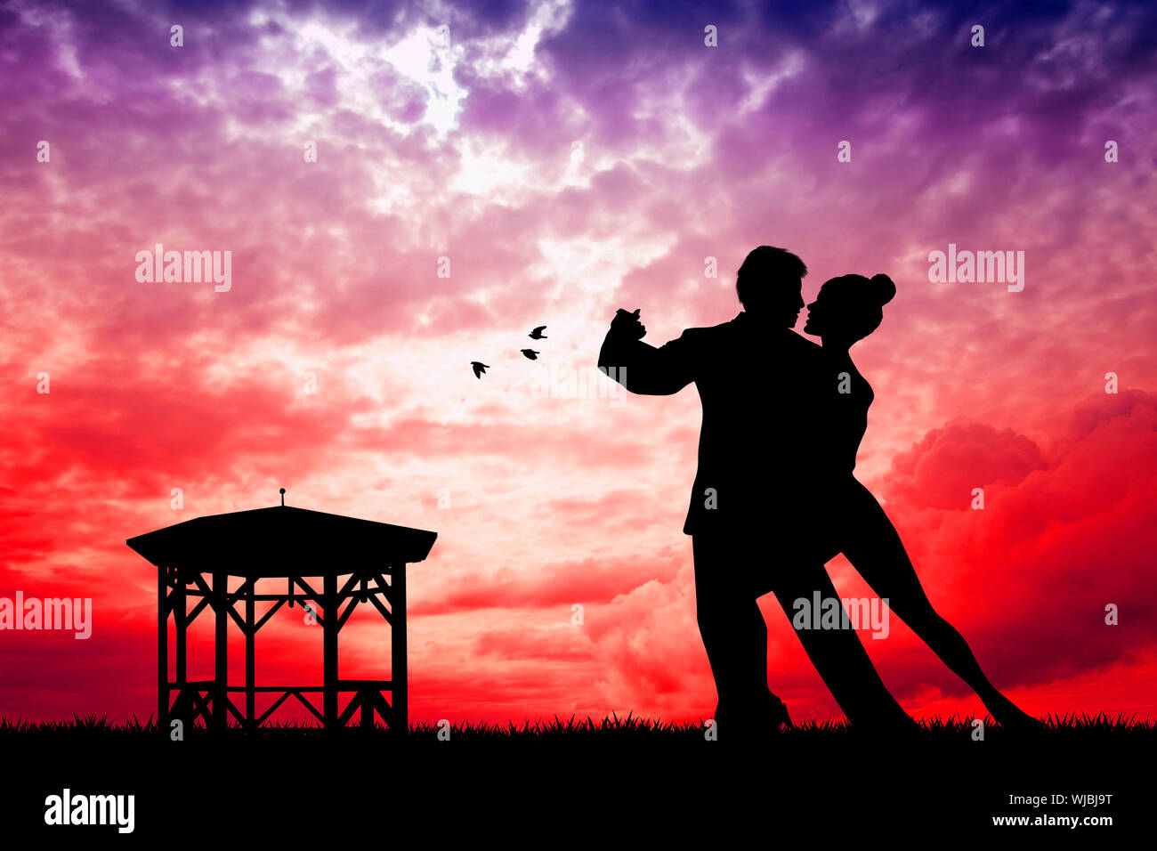couple dancing at sunset Stock Photo - Alamy