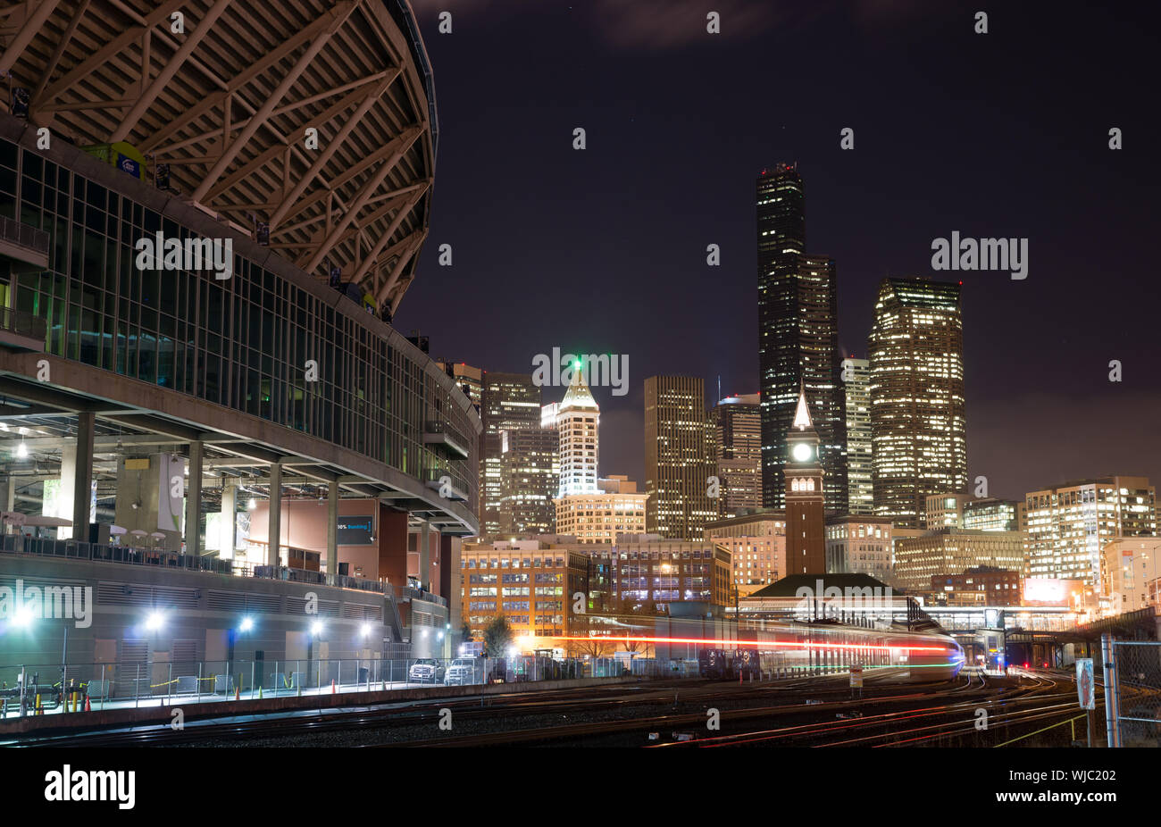 King street station tower hi-res stock photography and images - Alamy