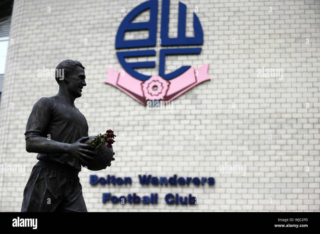 Statue nat lofthouse outside bolton hi-res stock photography and images ...