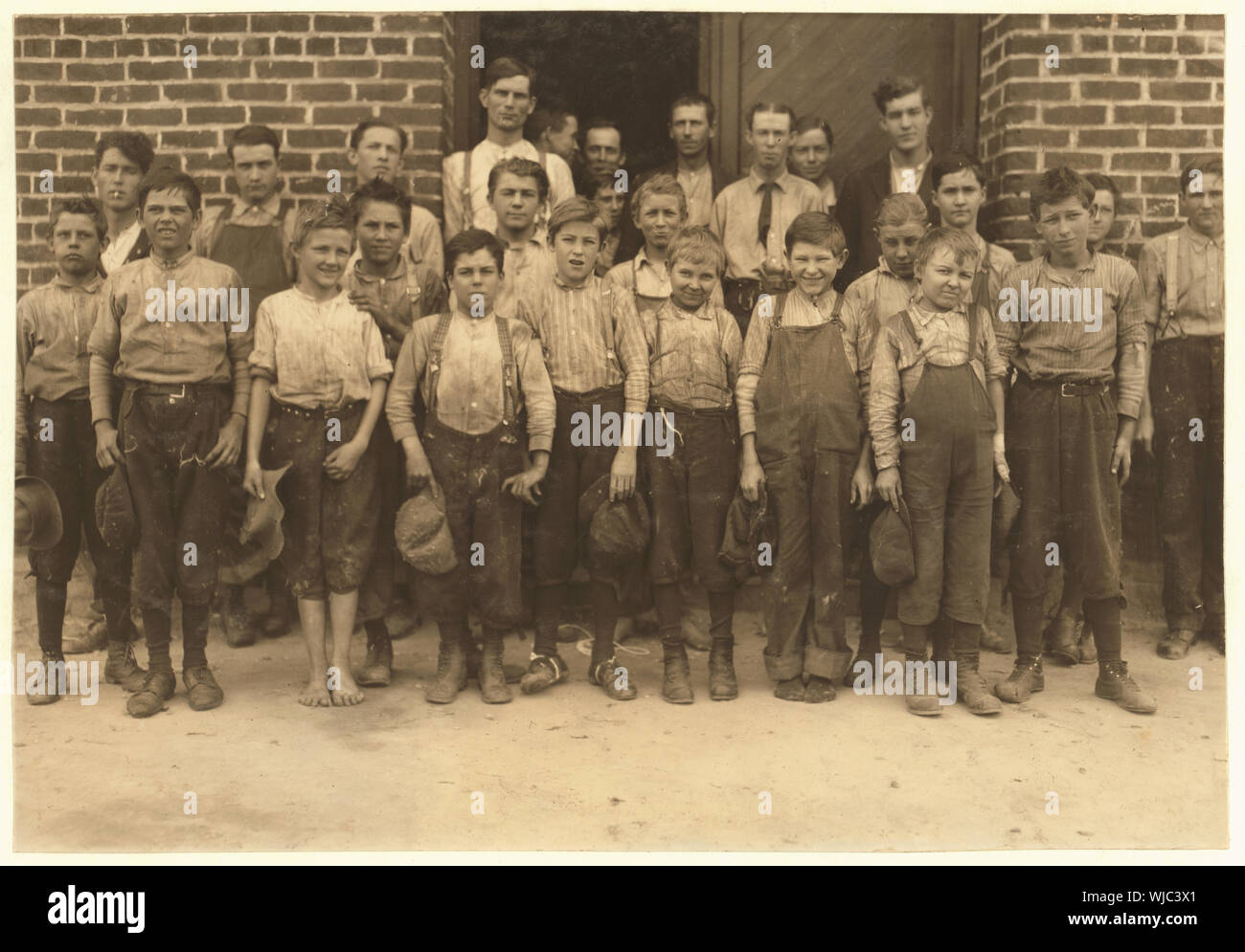 Child saw mill hi-res stock photography and images - Alamy