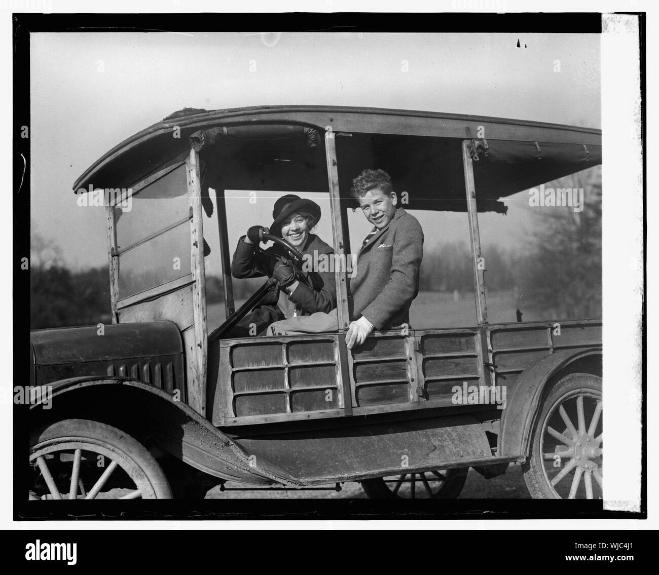 Harriet Mitchell & Tommy Leiter, 1/2/26 Stock Photo - Alamy