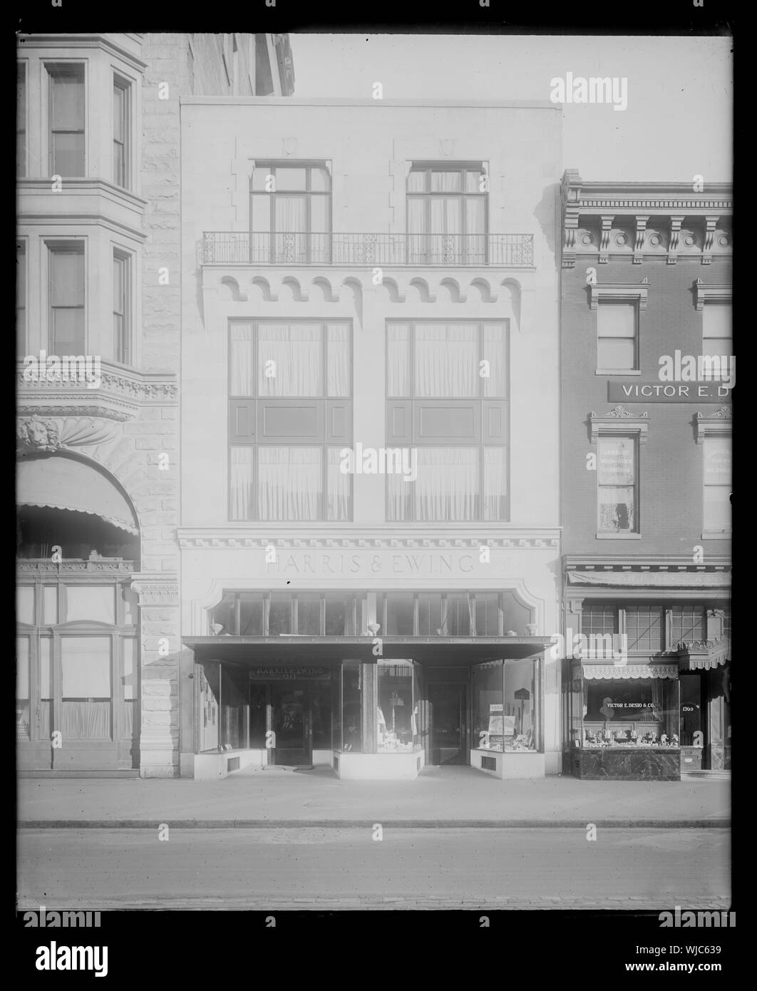 Harris & Ewing, exterior, new studio Stock Photo - Alamy