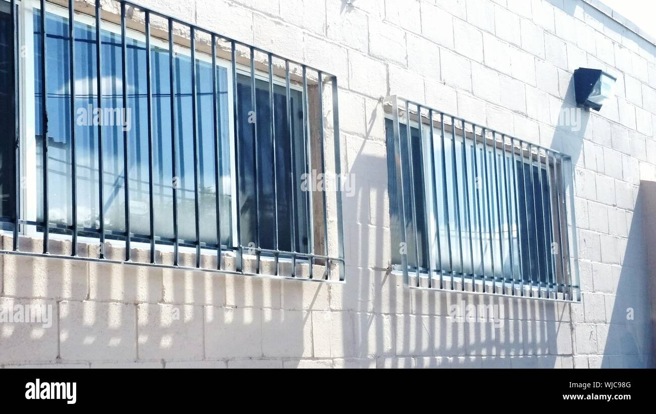 Metal covered windows hi-res stock photography and images - Alamy